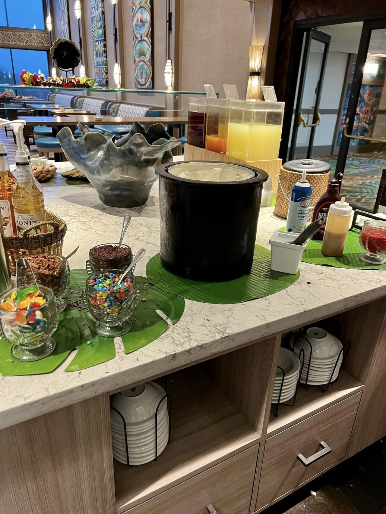 Disney's Polynesian Village Resort - Key To The World Travel