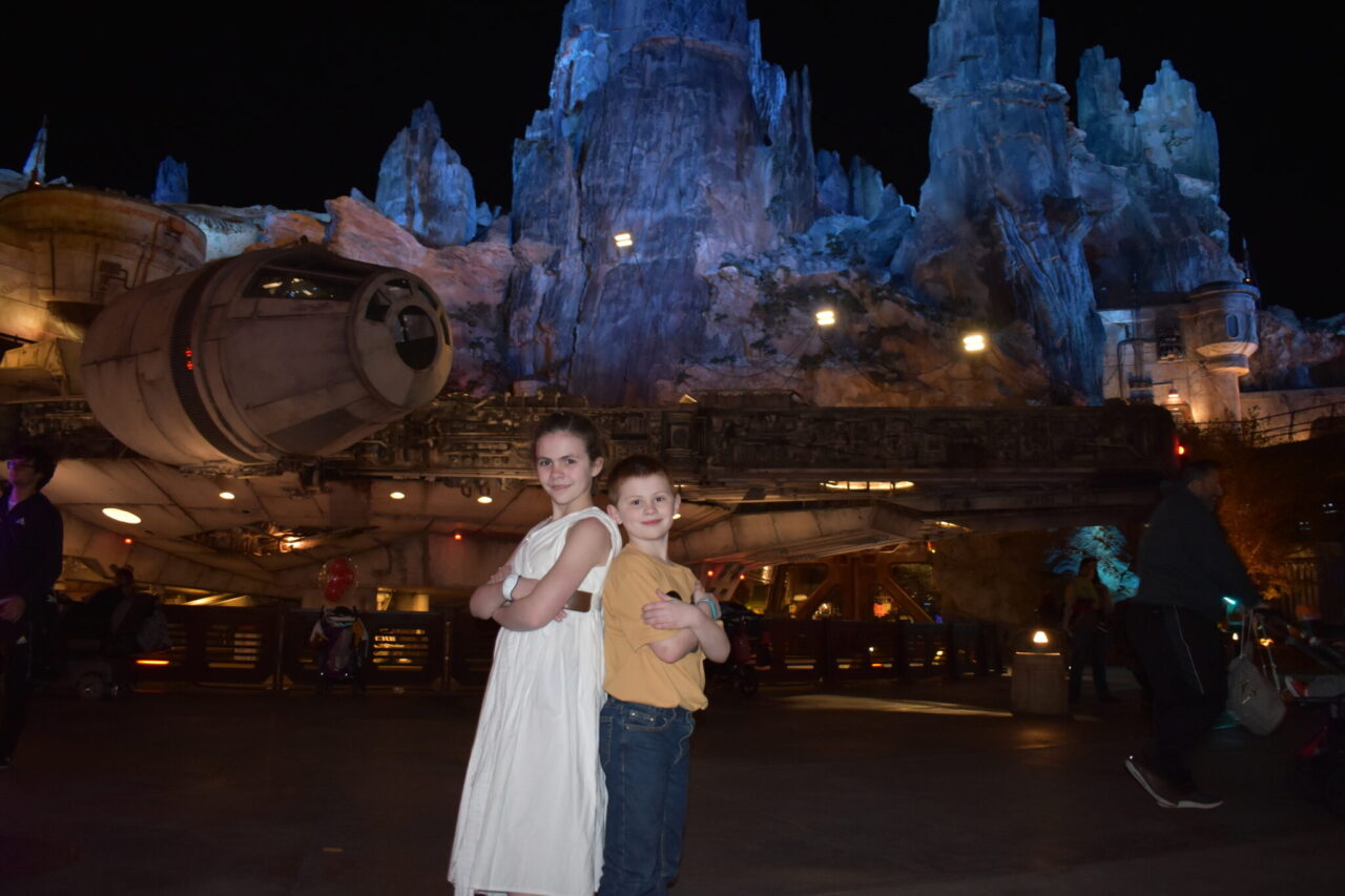 Guide to Disney PhotoPass and Memory Maker - Key To The World Travel