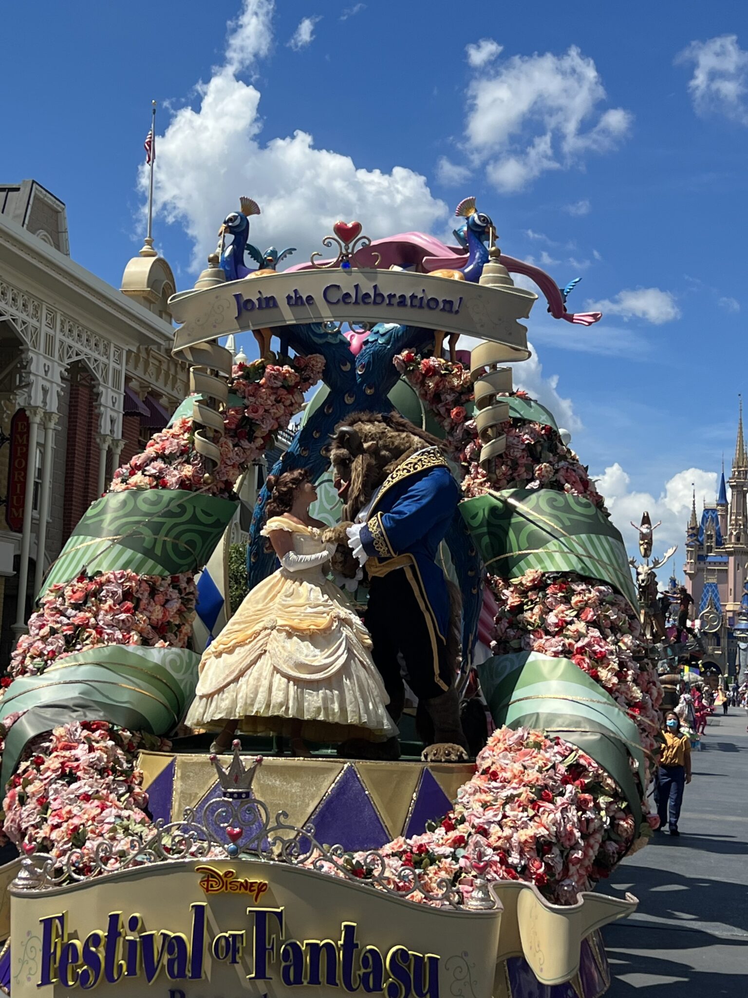 Complete Guide to the Magic Kingdom - Key To The World Travel