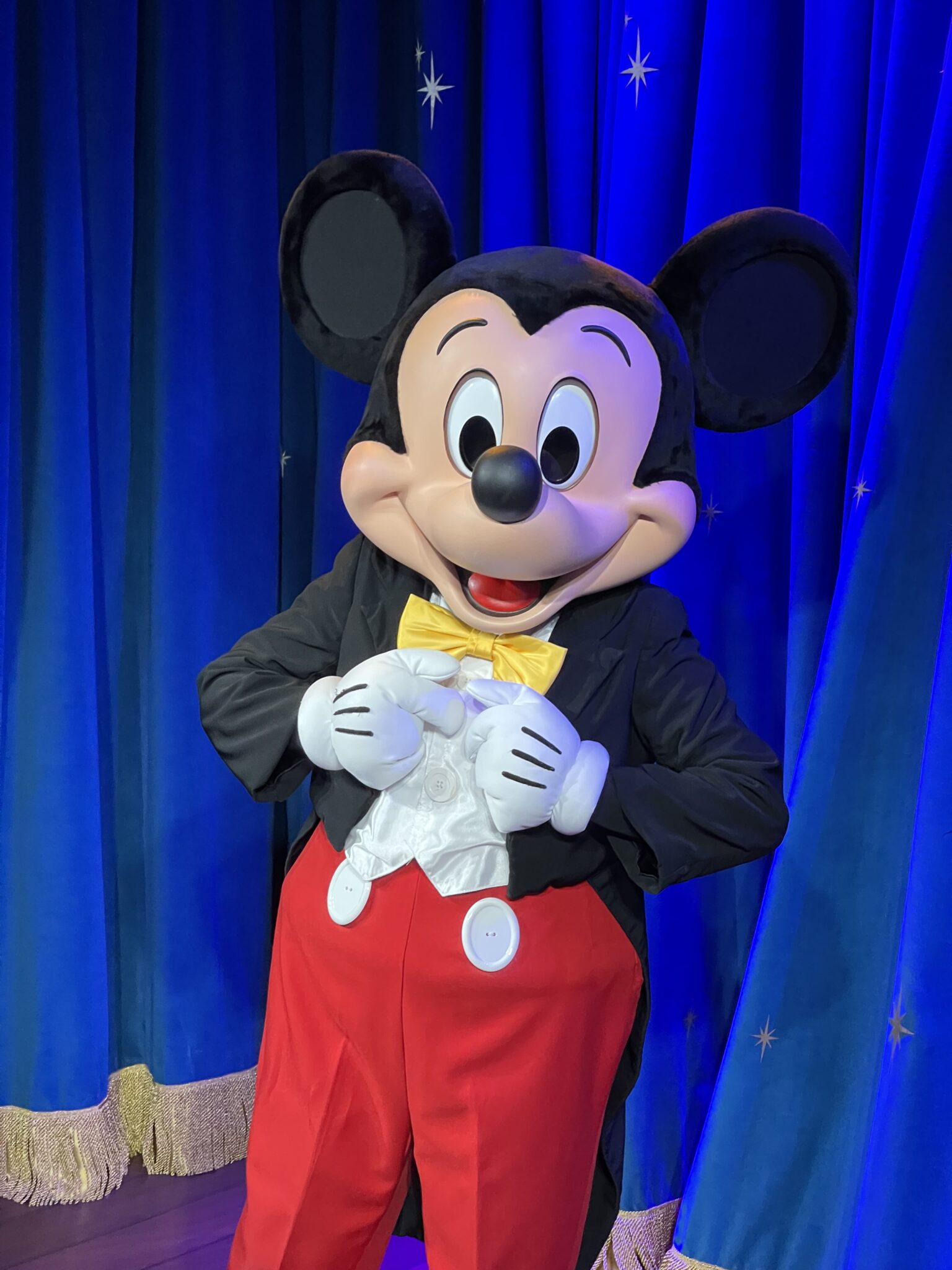 Visiting EPCOT with Kids - Key To The World Travel