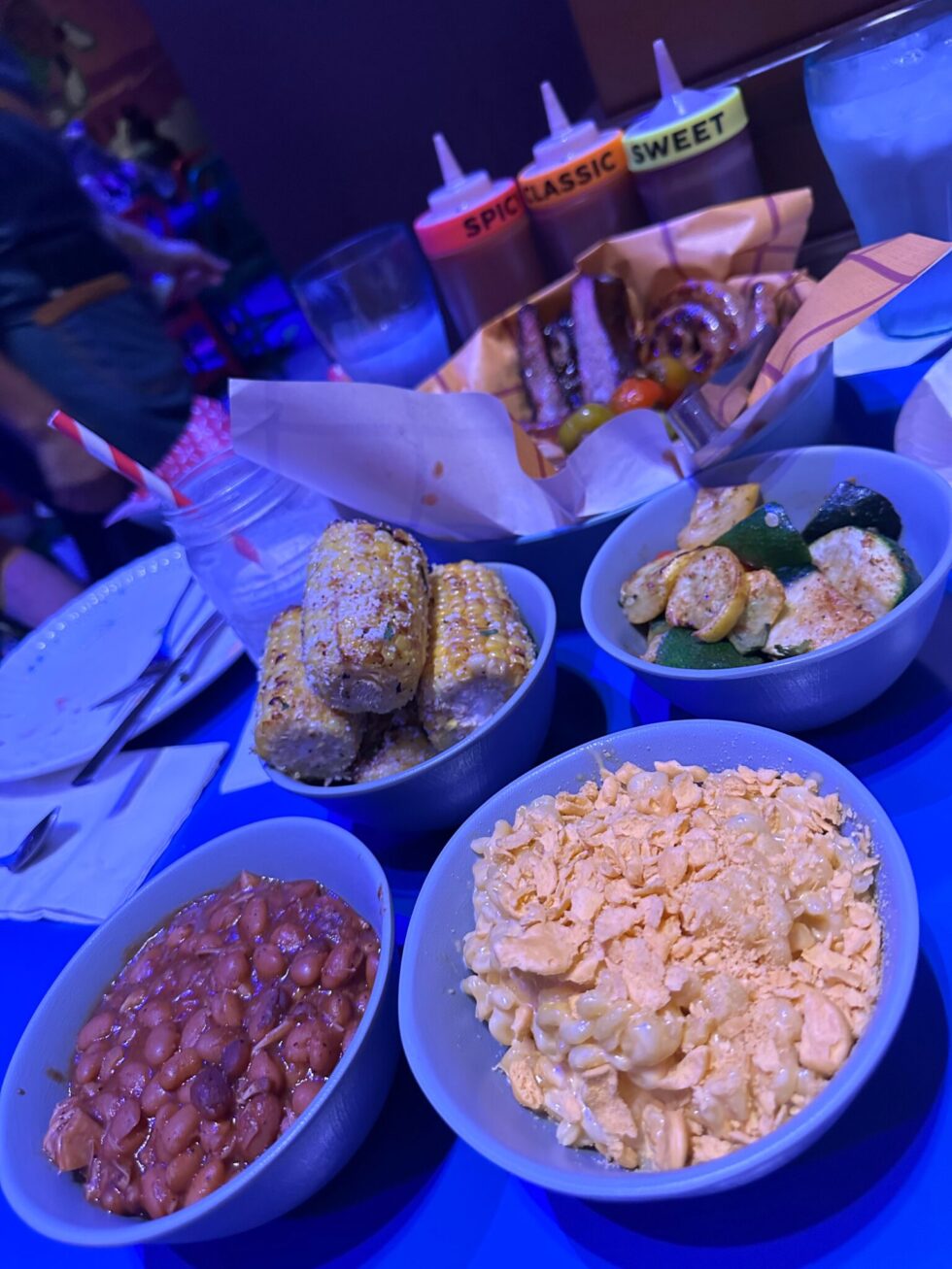 Making The Most of the Disney Dining Plan - Key To The World Travel
