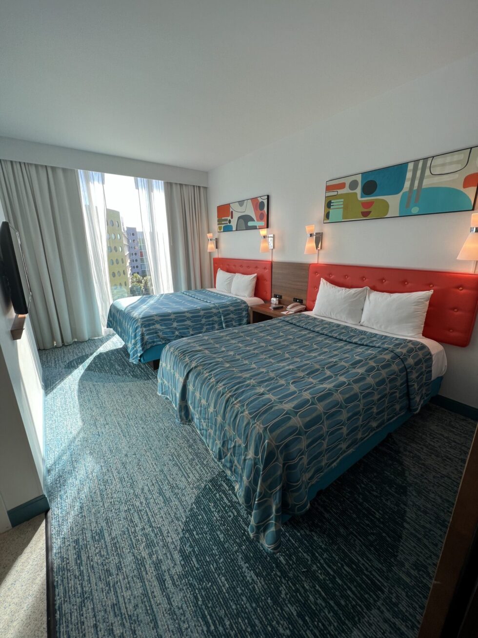 Universal's Cabana Bay Beach Resort - Key To The World Travel