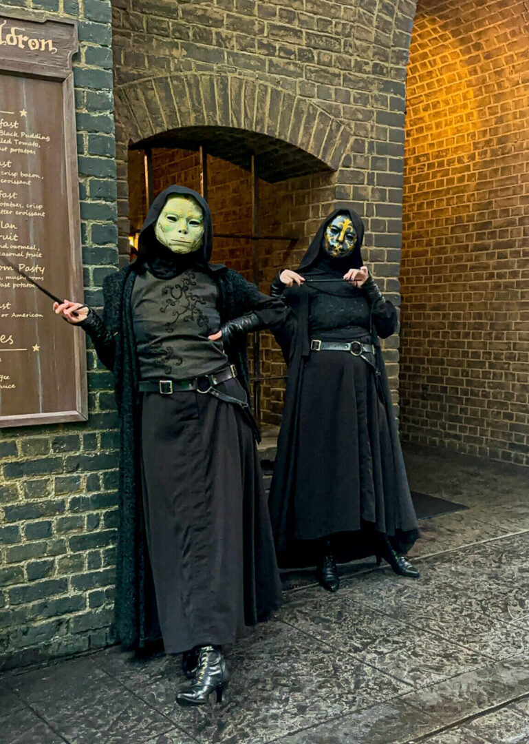 5 Reasons to Visit Halloween Horror Nights - Key To The World Travel