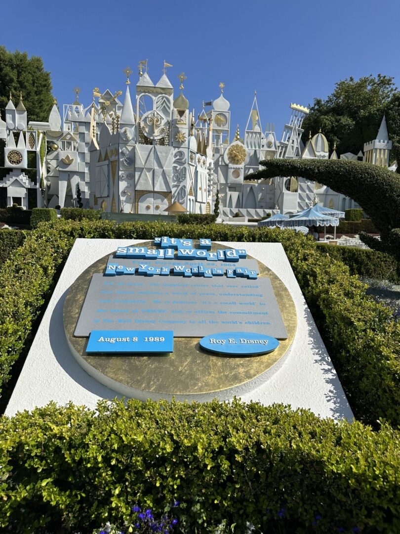 Keys to Disneyland Park - Key To The World Travel