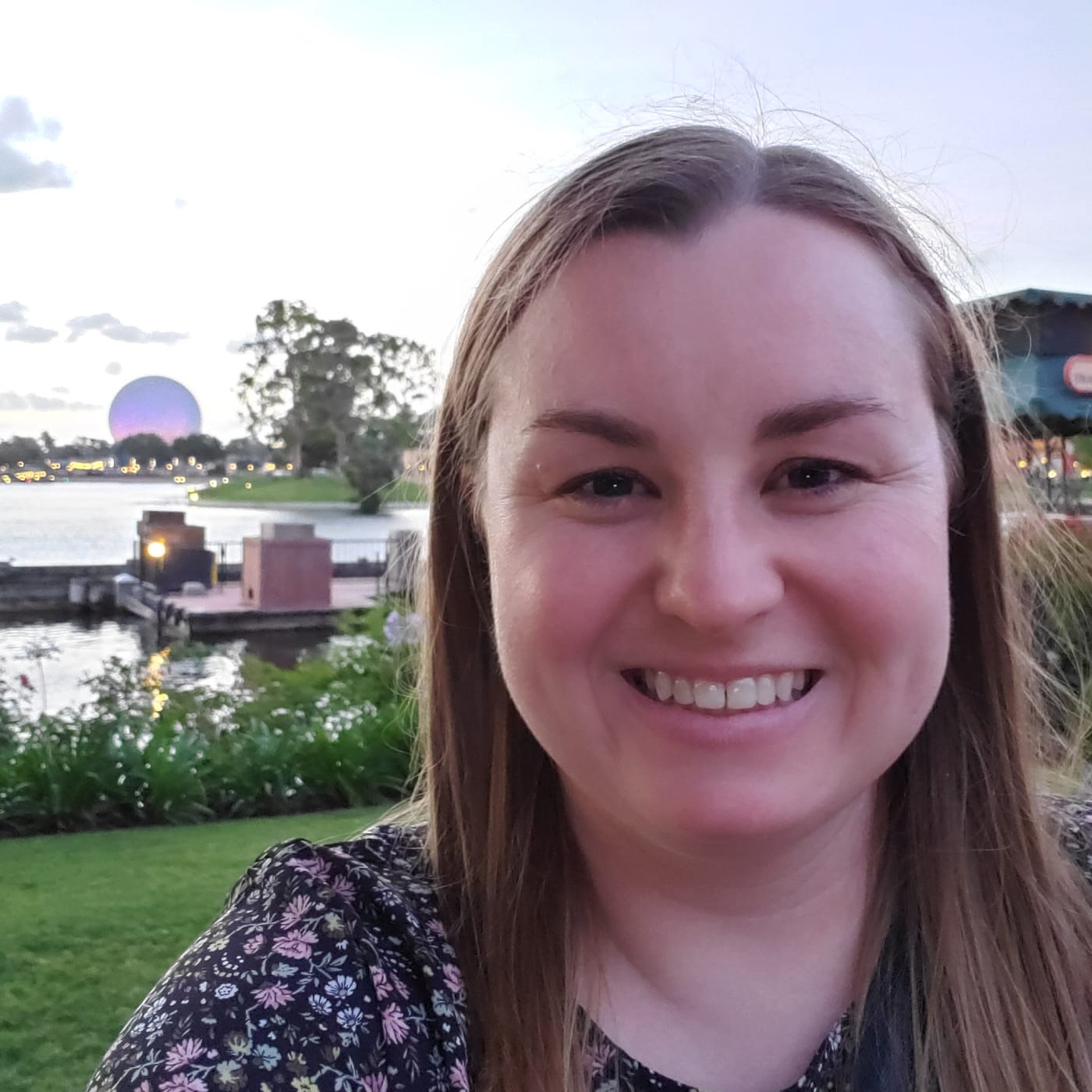 Julia Hodge - Key To The World Travel